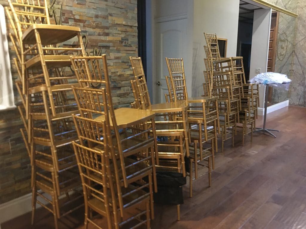 How To Host A Successful Holiday Dinner Party - Trio Event Rentals